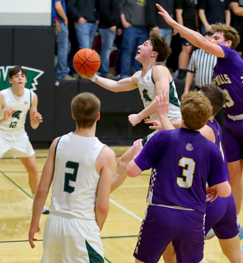 No. 4 Lake Mills edges No. 8 North Union for conference’s West crown ...